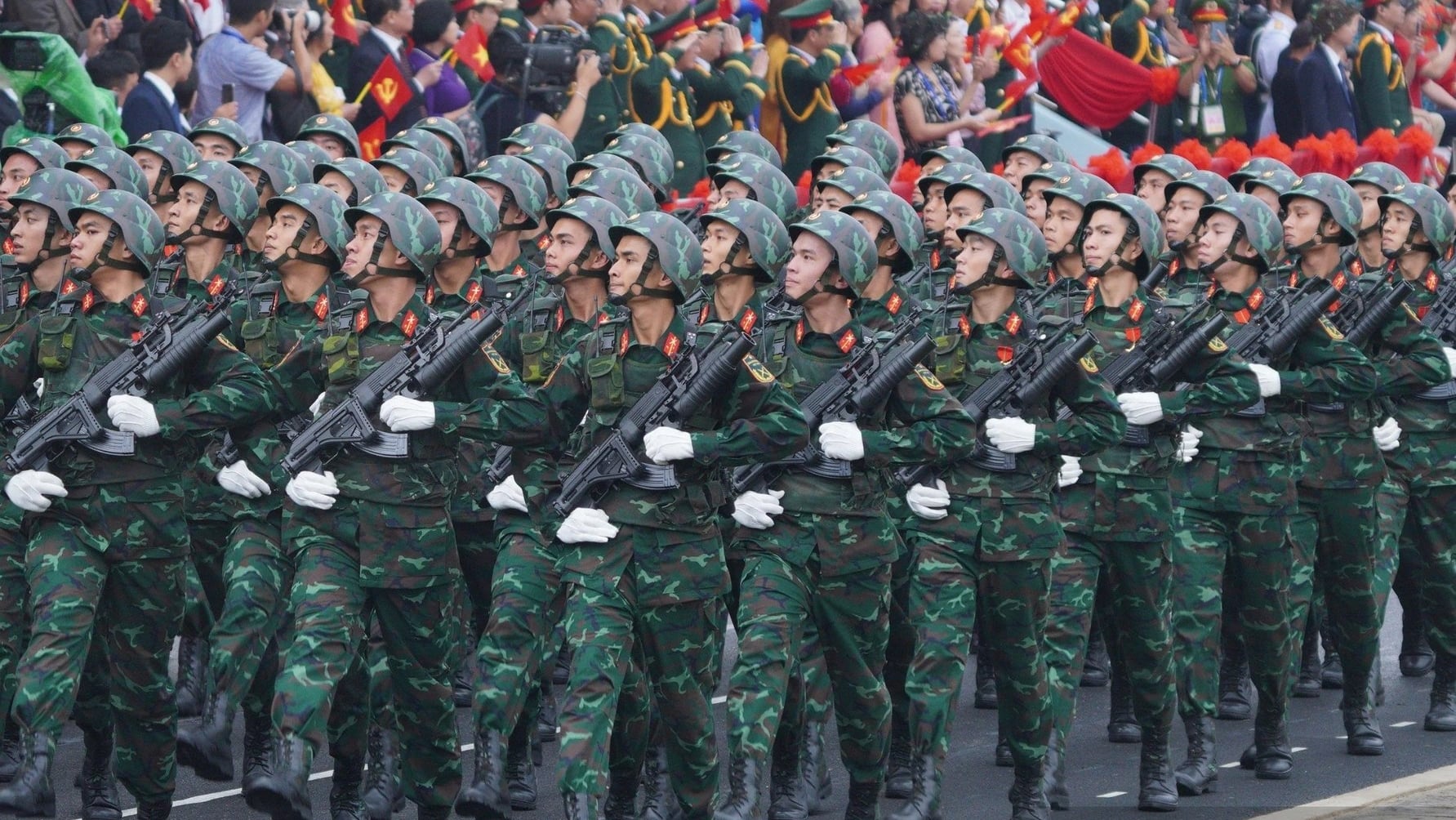 Lương cấp bậc Trung tá Quân đội nhân dân năm 2025 là bao nhiêu?